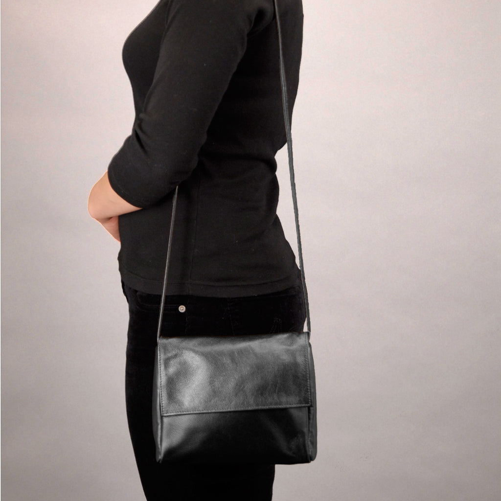 SVEN Style No. 115 Crossbody/ Shoulder Bag metallic dark pewter leathe